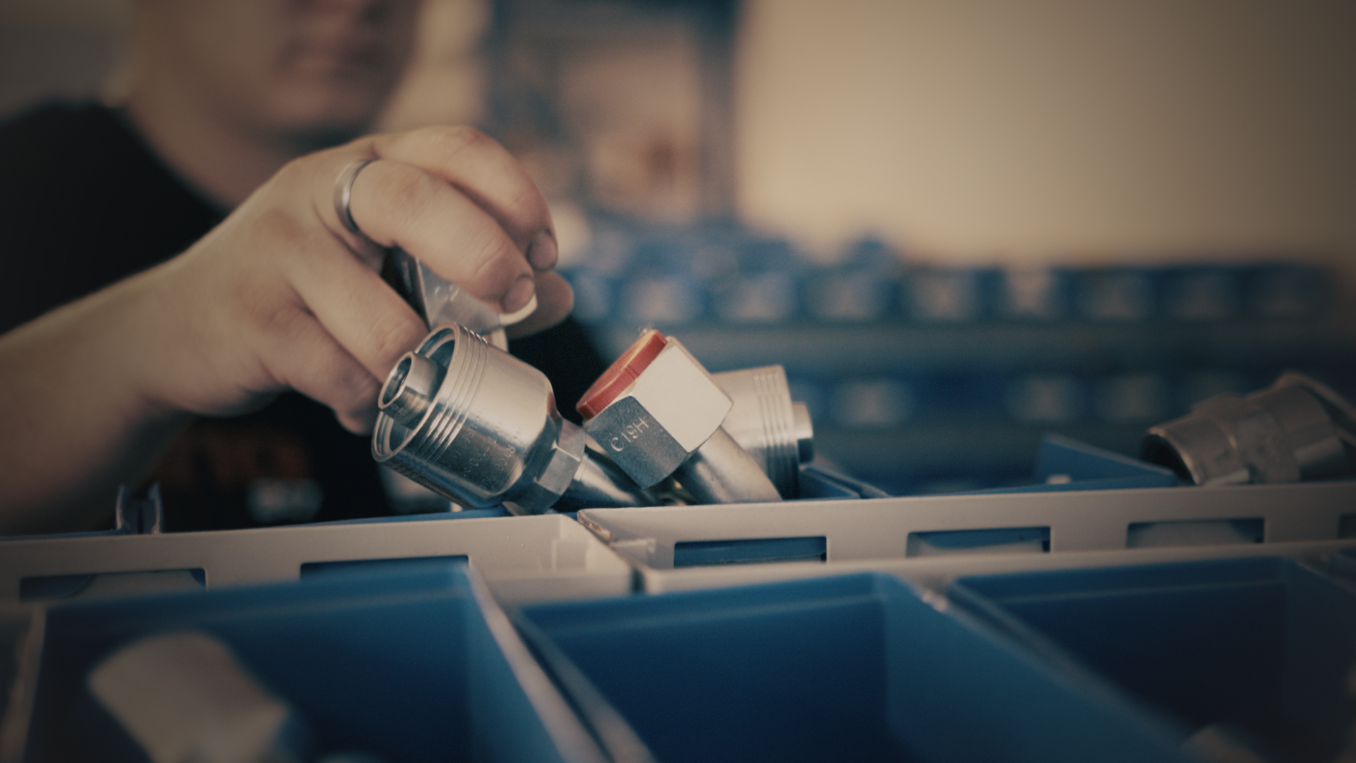 Hydraulic Hoses & Fittings | Services | ADP Hydraulics